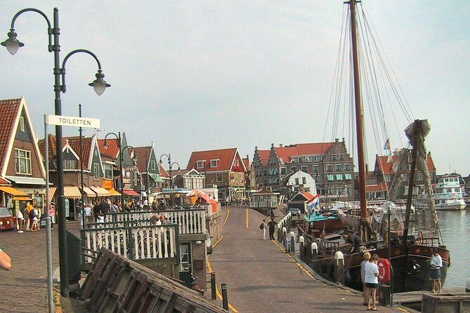 Day Trip from Amsterdam to Zaanse Schans Windmills and Volendam - Authentic Experiences & Reviews