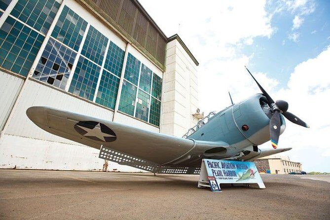 Day Trip from Kona to Oahu: Pearl Harbor WWII Heroes Adventure - Detailed Breakdown of the Experience