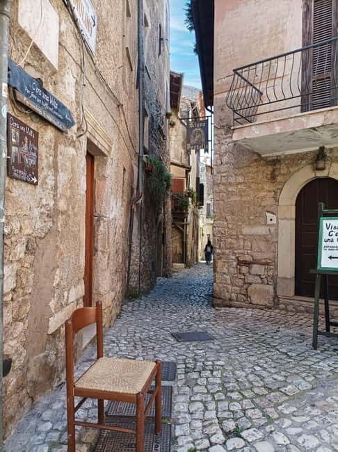Day trip from Rome: Garden of Ninfa and village of Sermoneta - Authentic Experiences and Authentic Places
