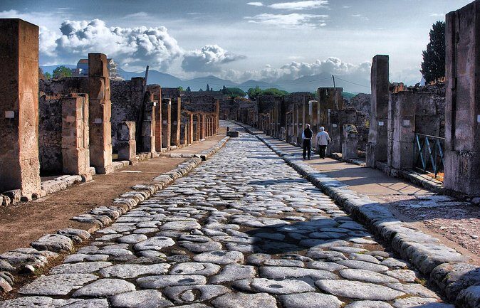 Day Trip from Rome to Pompei and Amalfi Cost (12hrs) - FAQ