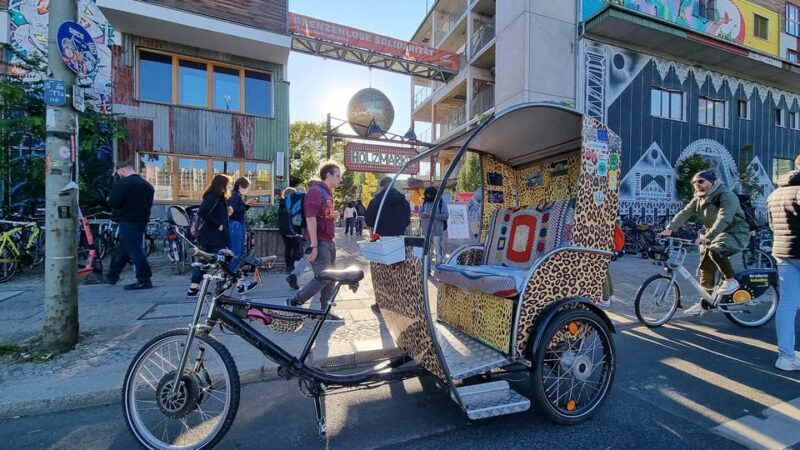 Day trip through Berlin: rickshaw adventure full of culture and enjoyment! - Parks, Squares, and Historic Crossings