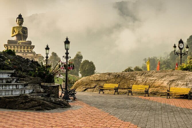 Day Trip to Buddha Park (Guided Private Sightseeing Tour from Gangtok) - Who Should Consider This Tour?