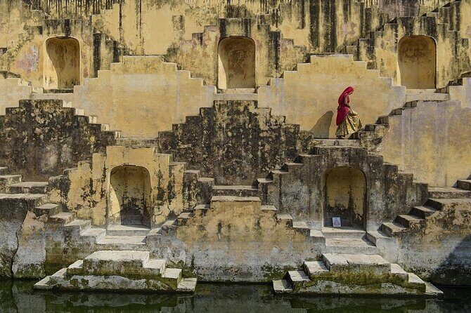 Day Trip to Chand Baori, Step Well & City Palace from Jaipur - Key Points