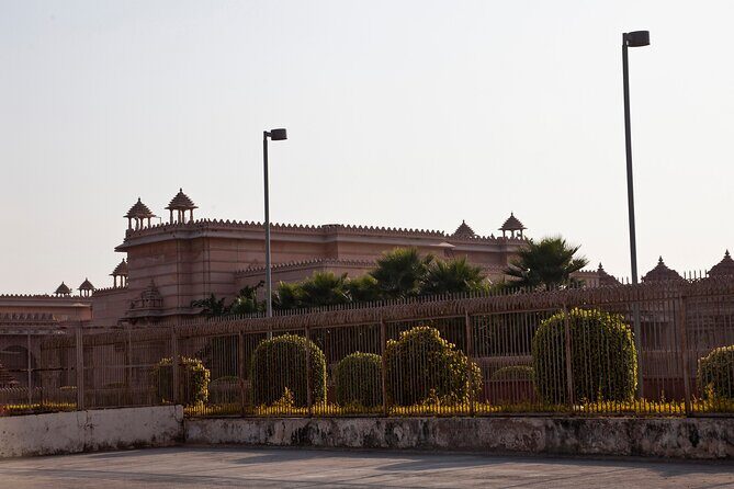 Day Trip to Gandhinagar (Guided Full Day Sightseeing Tour from Ahmedabad) - Diving Into the Itinerary