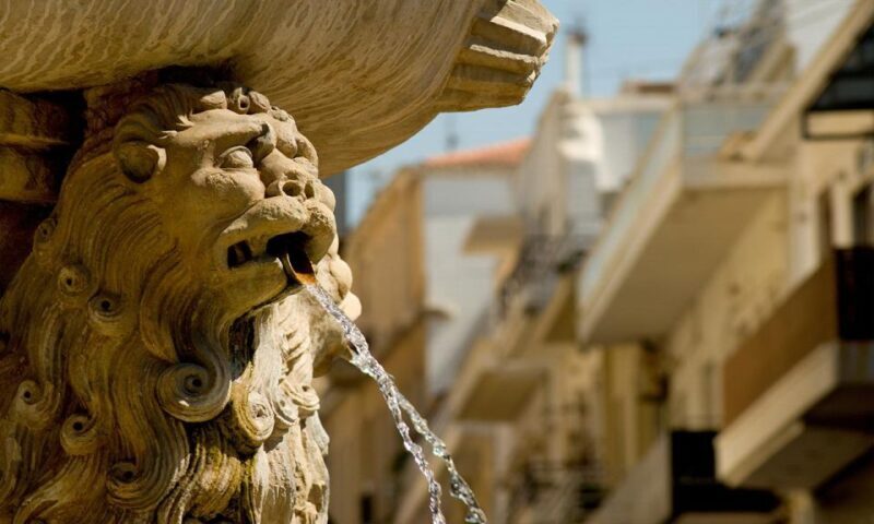 Day Trip To Heraklion City Center & Market & CretAquarium - Key Points