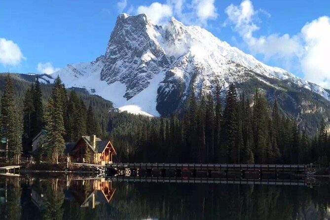 Day Trip to Lake Louise, Moraine Lake, Emerald Lake from Banff - Final Stop: Banff Avenue and Departure