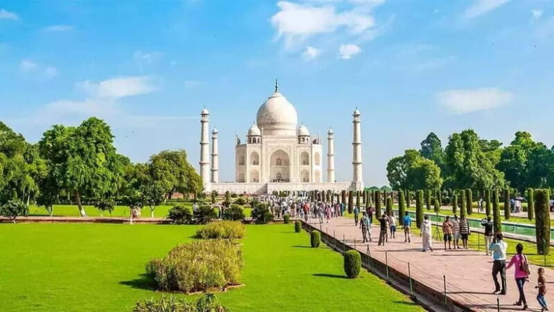 Day Trip to Mathura, Vrindavan with The Taj Mahal from Delhi - An In-Depth Look at the Itinerary