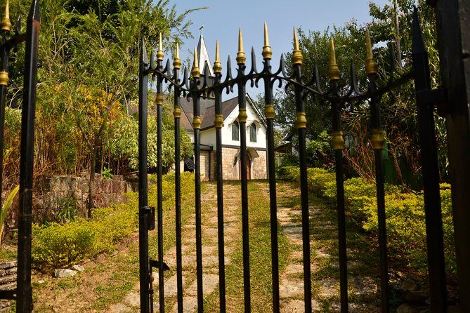 Day Trip to Mawlynnong (Guided Private Sightseeing Experience from Shillong) - The Root Bridge Experience: Stand in Awe of Nature’s Ingenuity