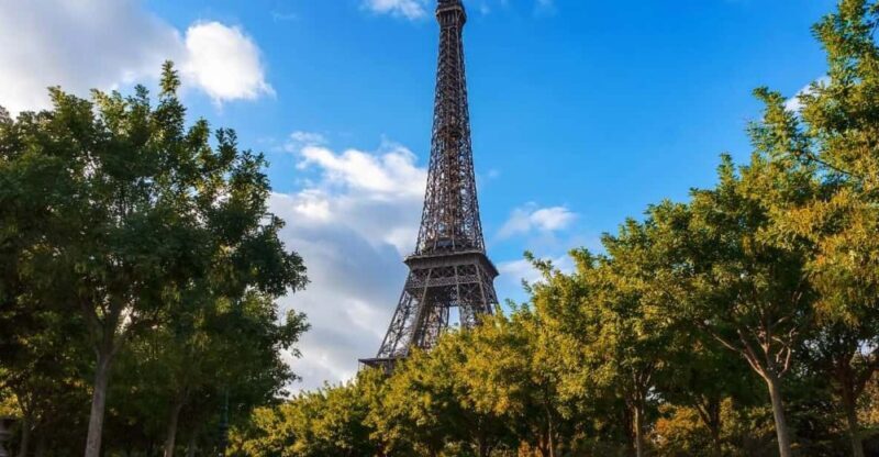Day Trip to Paris with a 3-course Lunch - FAQs
