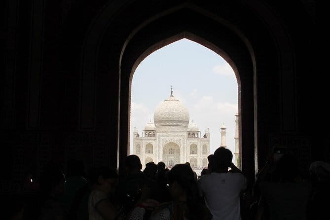 Day Trip to Taj Mahal, Agra Fort and Baby Taj from Delhi by Car - Why This Tour Offers Good Value