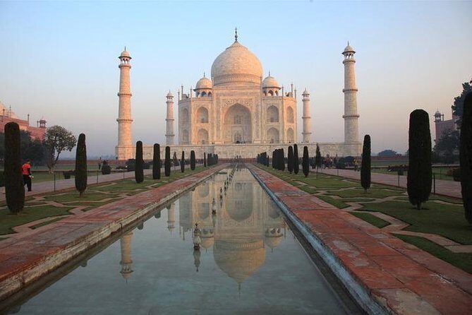 Day Trip to Taj Mahal and Agra from Kolkata with Both Side Commercial Flights - Who Will Get the Most Out of This Trip?