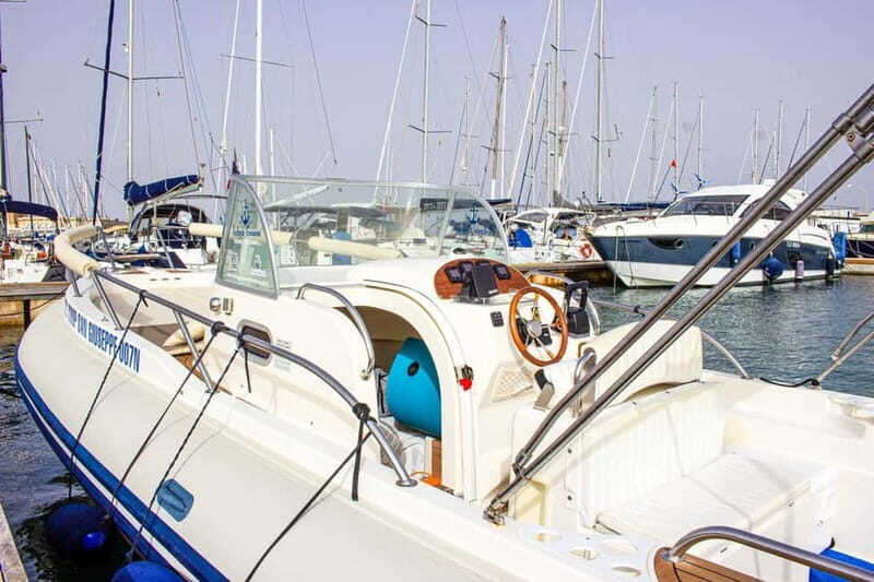 Day trip to the Egadi Islands: A day on a rubber dinghy from Trapani to Favignana and Levanzo - An in-depth look at the Egadi Islands day trip