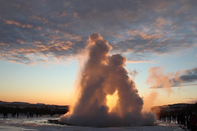 Day Trip to the Golden Circle and Hot spring Geyser by 4WD Jeep from Reykjavik - What Travelers Say