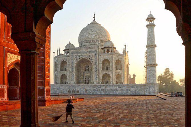 Day Trip to World's Greatest Monument of Love - Agra Tour from Delhi - Value for Money