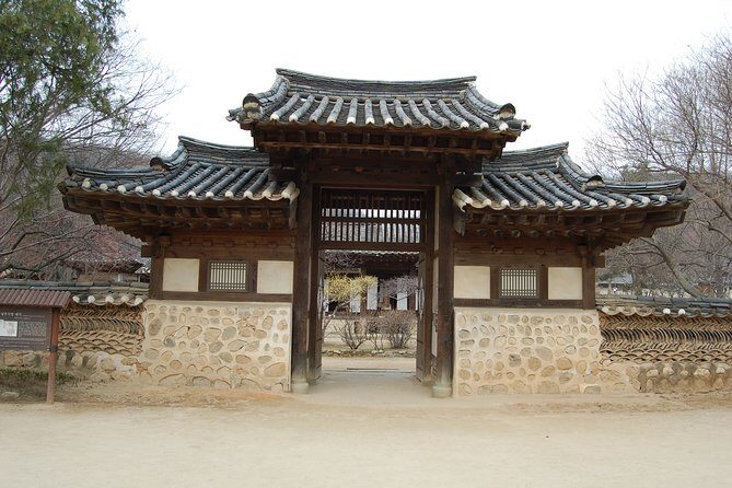 Day Trip to Yongin Daejanggeum and Korean Folk Village from Seoul - Analyzing the Value: Is It Worth It?