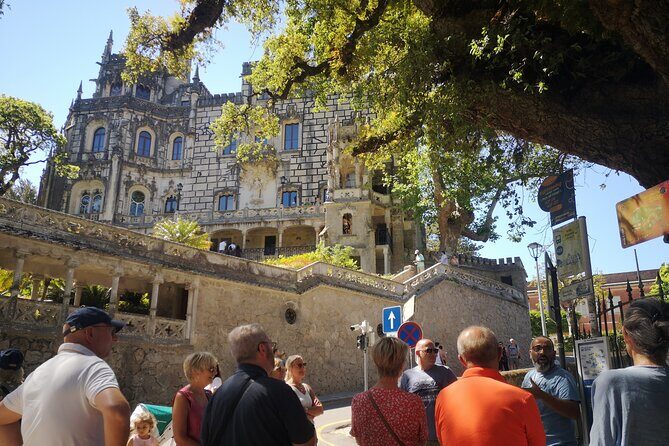DayTrip from Lisbon to Sintra+Cascais PRIVATE TOUR-small groups - FAQs