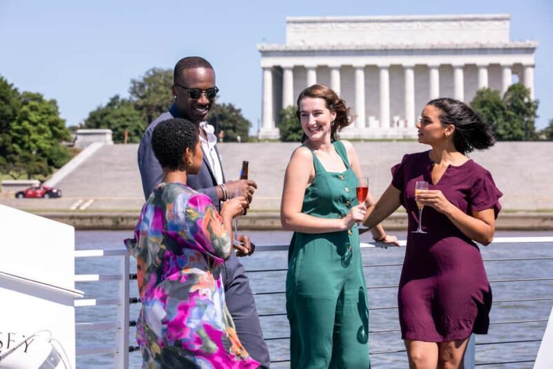 DC: City Cruises Gourmet Brunch, Lunch, or Dinner Cruise - Atmosphere and Entertainment