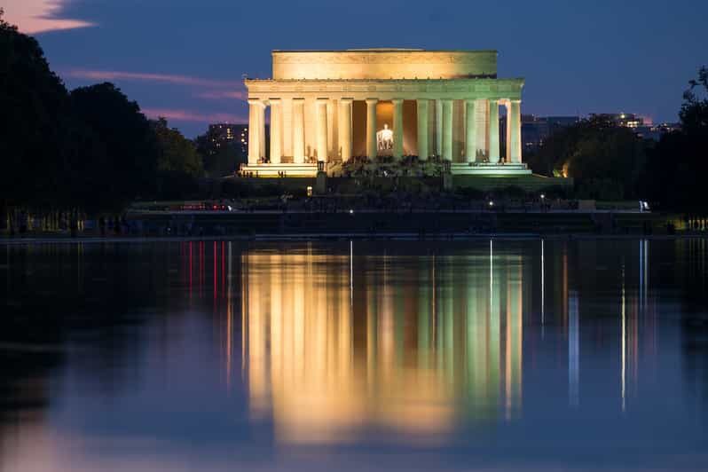 DC: Monuments & Memorials Sunset Tour by Open-top Bus - Exploring Washington DC from the Top of an Open-top Bus