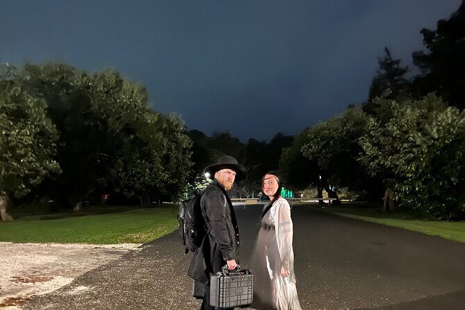 Dead Of Night Ghost Tour in Williamsburg / PARANORMAL EQUIPMENT - The Stops and Highlights