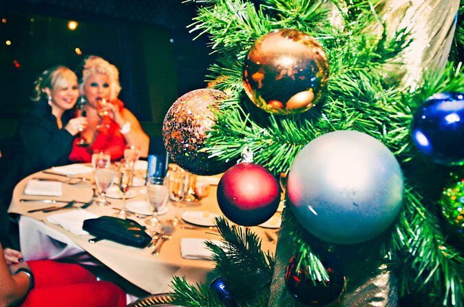December Nights Dinner Cruise on San Diego Bay - Dining Experience: What You Can Expect