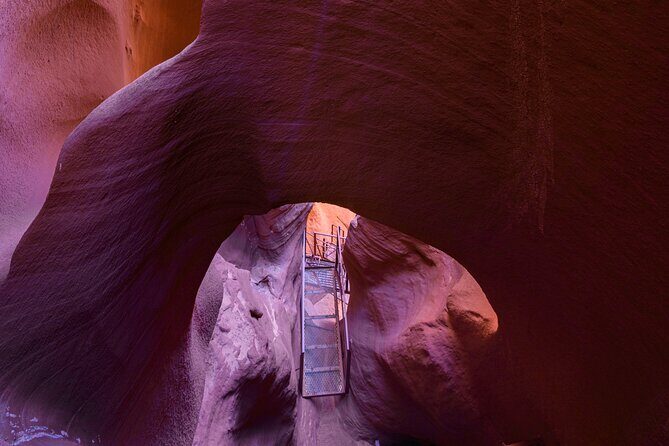 Deer Canyon Adventure through Antelope Canyon - Introduction