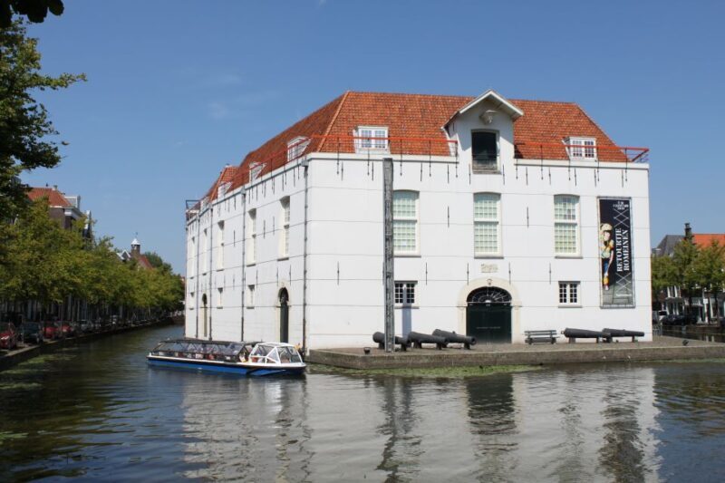 Delft: Canal Cruise with Guided Commentary - Authentic Insights and Highlights