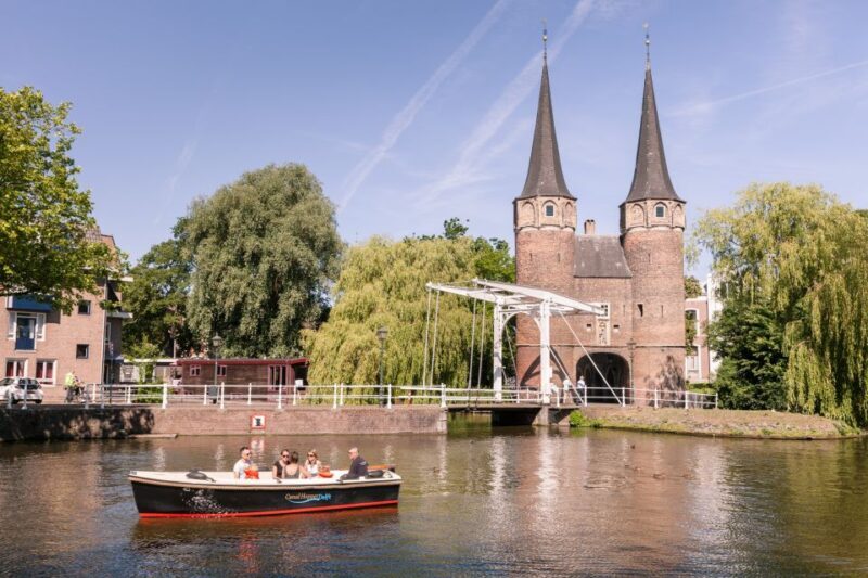 Delft: Open Boat Canal Cruise with Skipper - FAQ