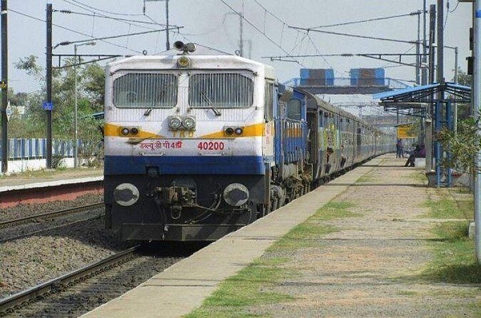 Delhi Agra Delhi: Round Trip By Gatimaan Express Train - Who Should Consider This Tour?