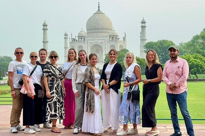 Delhi Agra Delhi Same Day Tour - Exploring Agra Fort: A Fortress of Mughal Power