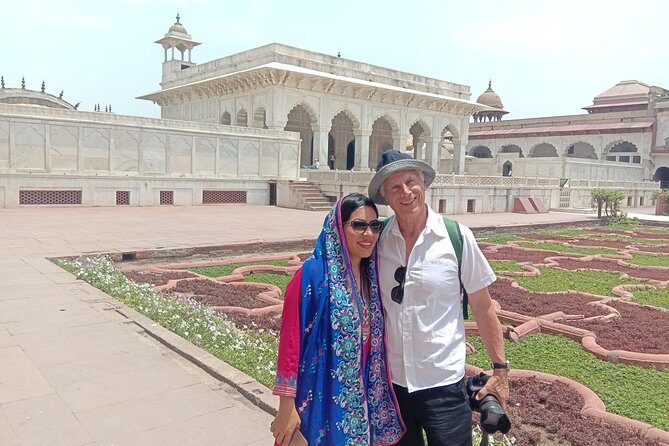 Delhi Agra Delhi Same Day Tour - Lunch and Market Exploration: Taste and Tradition