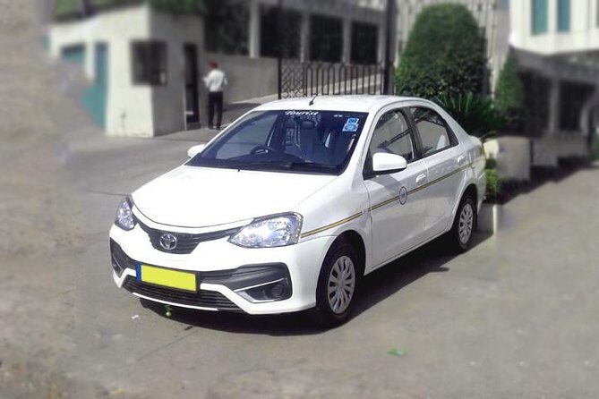 Delhi Airport To Agra Hotel Transfer by Private AC Car - The Journey from Delhi to Agra: What to Expect