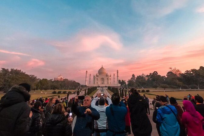 Delhi Airport To Agra Hotel Transfer by Private AC Car - Who Should Consider This Service?