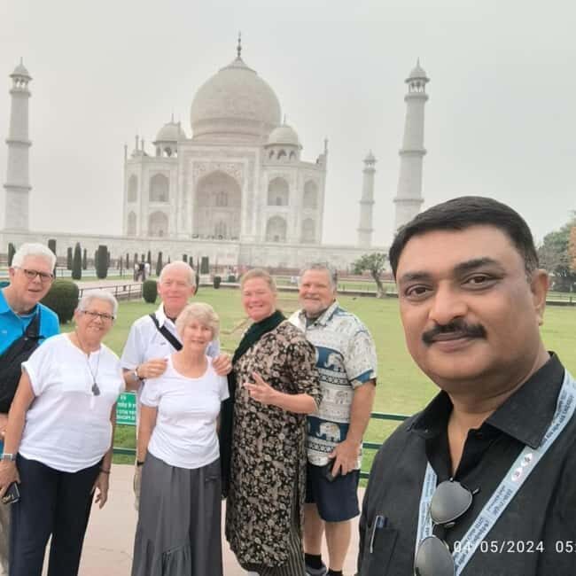 Delhi Airport to Taj Mahal 1 Day Trip - The Experience: What to Expect on This Taj Mahal Day Trip
