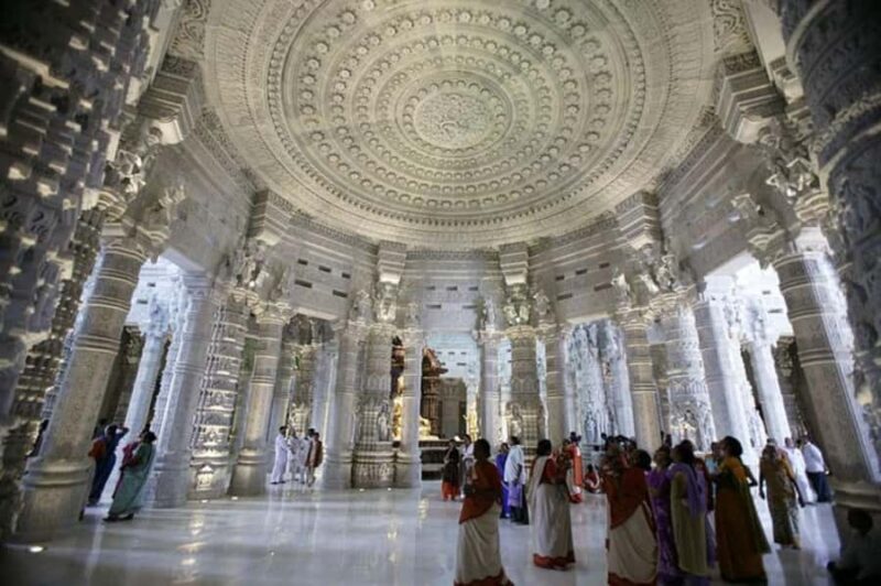 Delhi: Akshardham Temple Tour With Magical Water Show - What to Bring and What to Expect