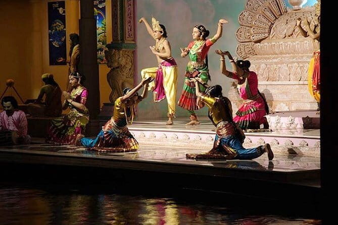 Delhi Akshardham Tour on Private Basis with All shows - Who Would Love This Tour?