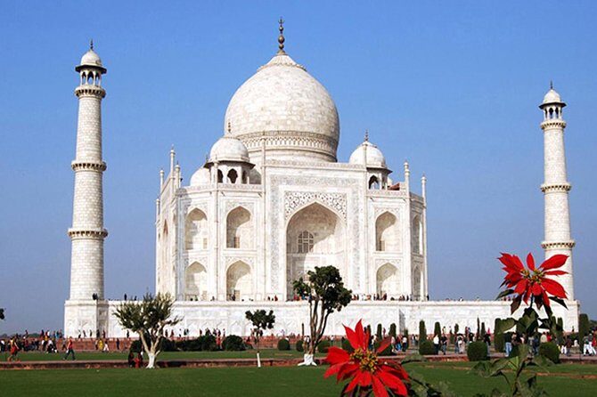 Delhi and Agra Private Combo Tour from Delhi - Day 1: Exploring Delhi’s Landmarks and heading to Agra