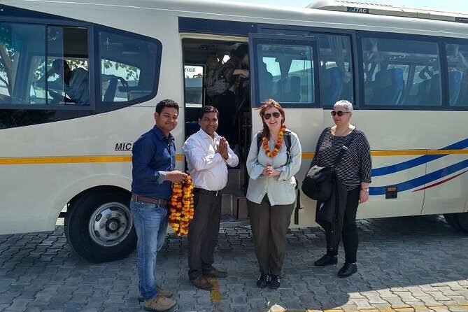 Delhi Custom And Shopping Tour - Key Points