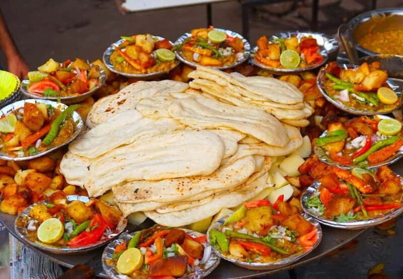 Delhi: Delhi Street Food Tour with Guide at Chandni Chowk - Key Points
