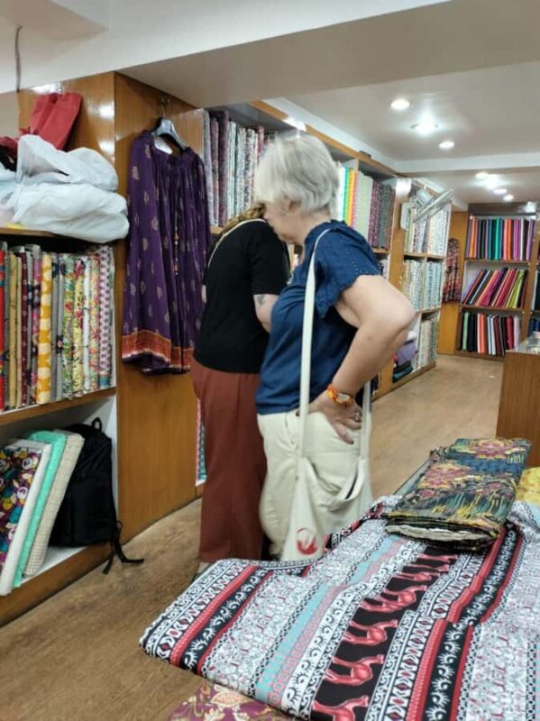 Delhi: Designer Threads & Hidden Workshops Tour - Key Points