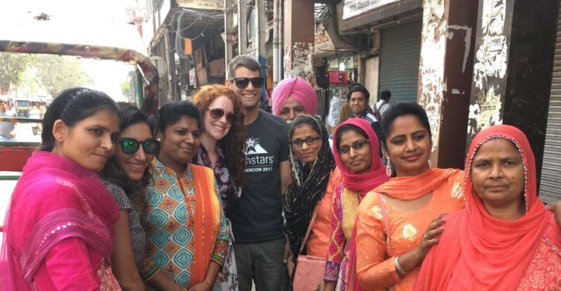 Delhi Exclusive Guided Shopping Tour in AC car and transfers - Key Points