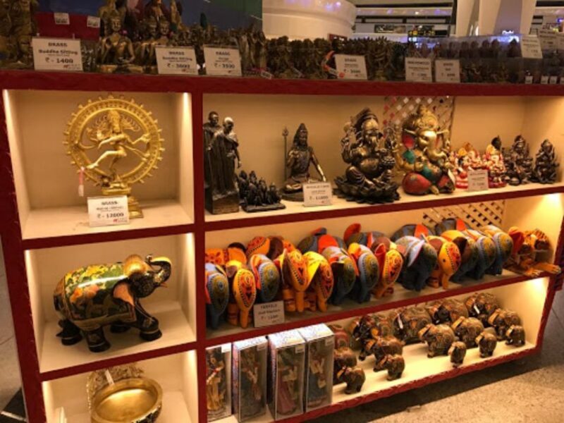 Delhi Exclusive Guided Shopping Tour in AC car and transfers - FAQ