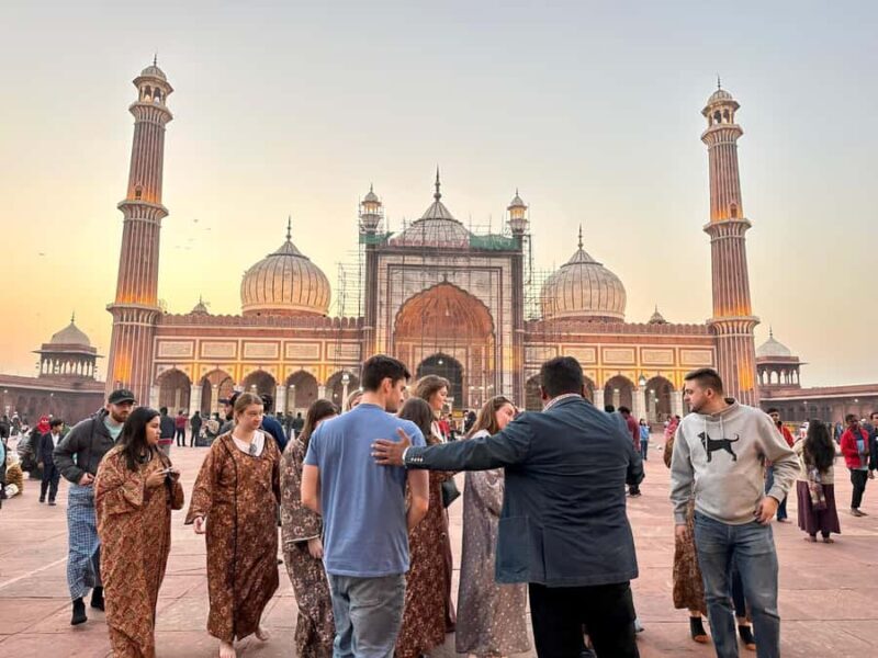 Delhi: Full Day Old and New Delhi City Private Guided Tour - Navigating Old Delhi: Mughal Marvels and Market Madness