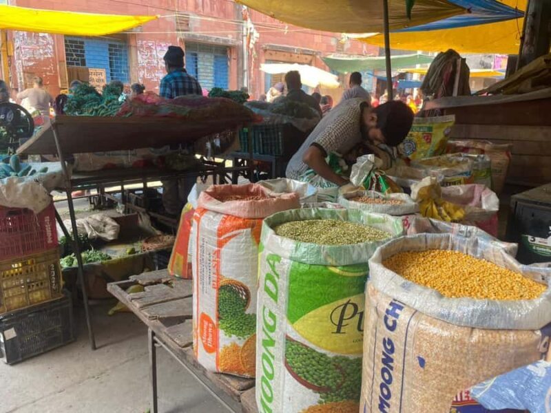 Delhi: Full-Day Shopping Tour with Male & Female Guide - The Sum Up