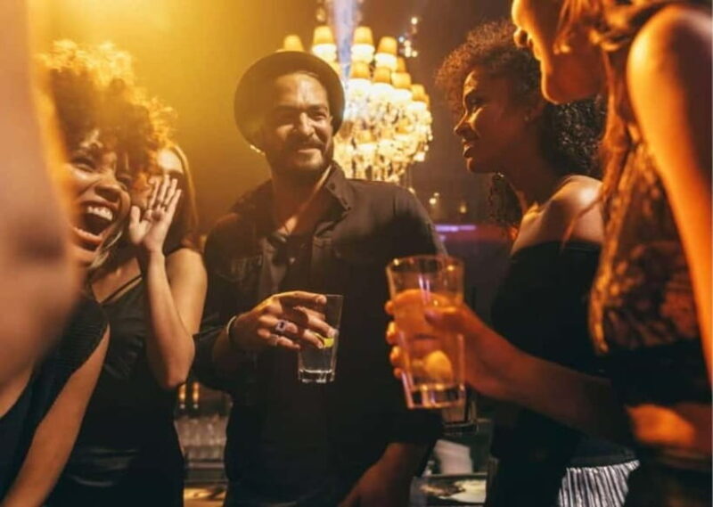 Delhi Guided Pub-Hopping Experience: Walk, Drink & Repeat - Key Points