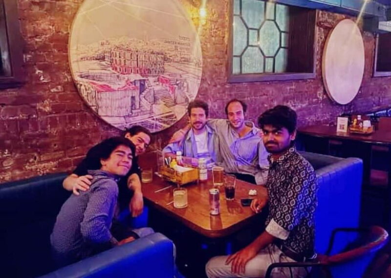 Delhi Guided Pub-Hopping Experience: Walk, Drink & Repeat - A Closer Look at the Pub-Hopping Experience