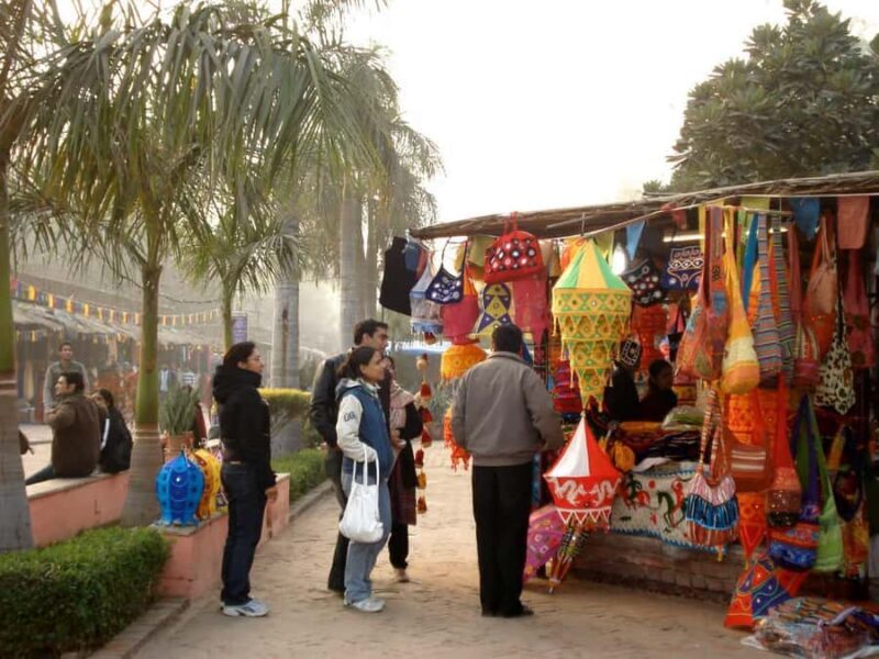 Delhi: Guided Shopping Tour Experience w/ Female Expert - Authentic Experience or Tourist Trap?