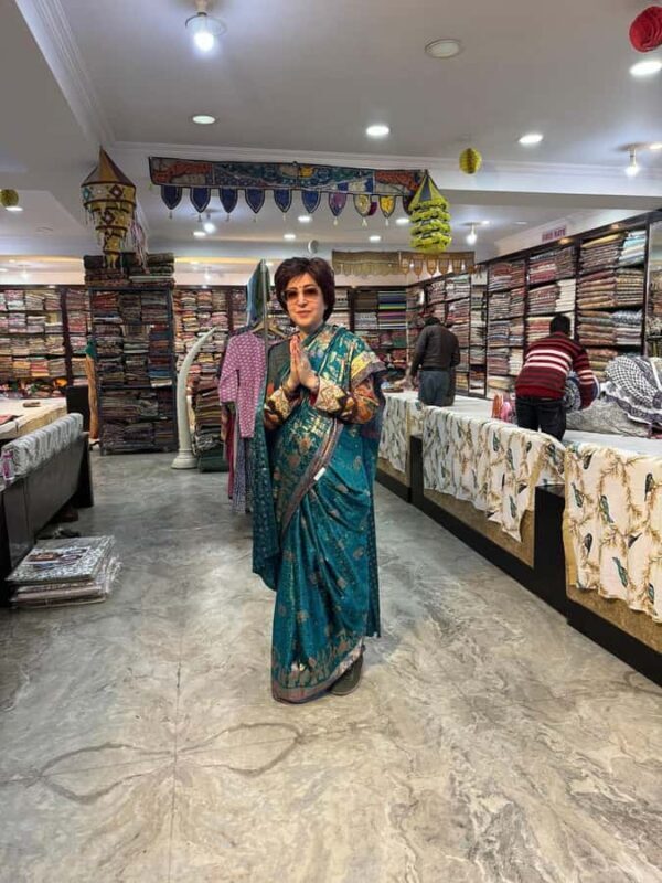 Delhi: Guided Shopping Tour Experience with Female Expert - A Deeper Look at the Experience