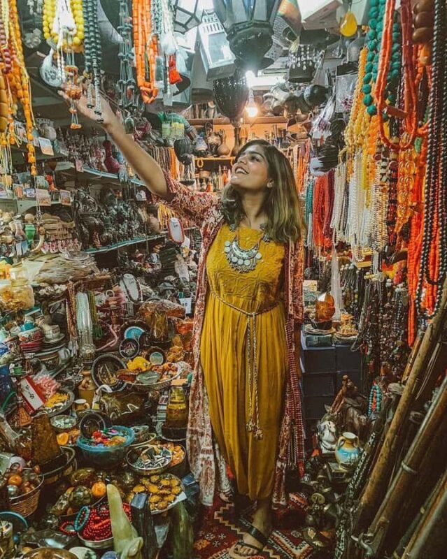 Delhi: Guided Shopping Tour with an Female Expert - Exploring Delhi’s Markets: An Authentic Shopping Journey
