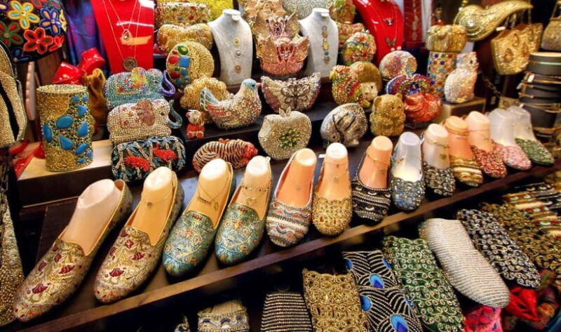 Delhi: Half-Day Shopping Tour Guide and Hotel Transfers - Authentic Experiences and Authenticity