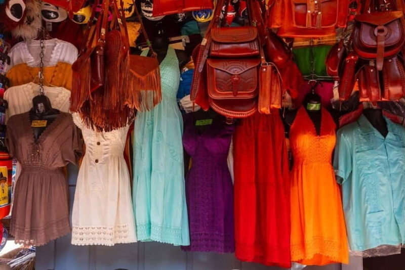 Delhi: Half-Day Shopping Tour Guide and Hotel Transfers - Practical Tips for Travelers